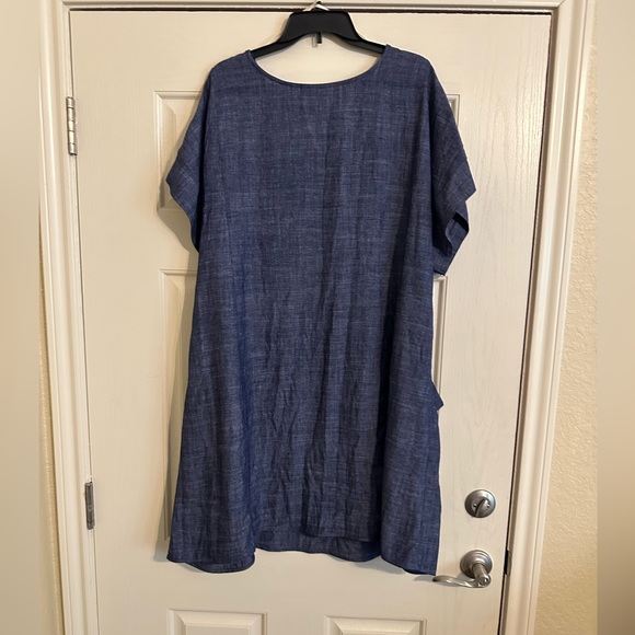 52 Seven | Dresses | 52 Seven Denim Look Linen Dress With Front Pockets ...